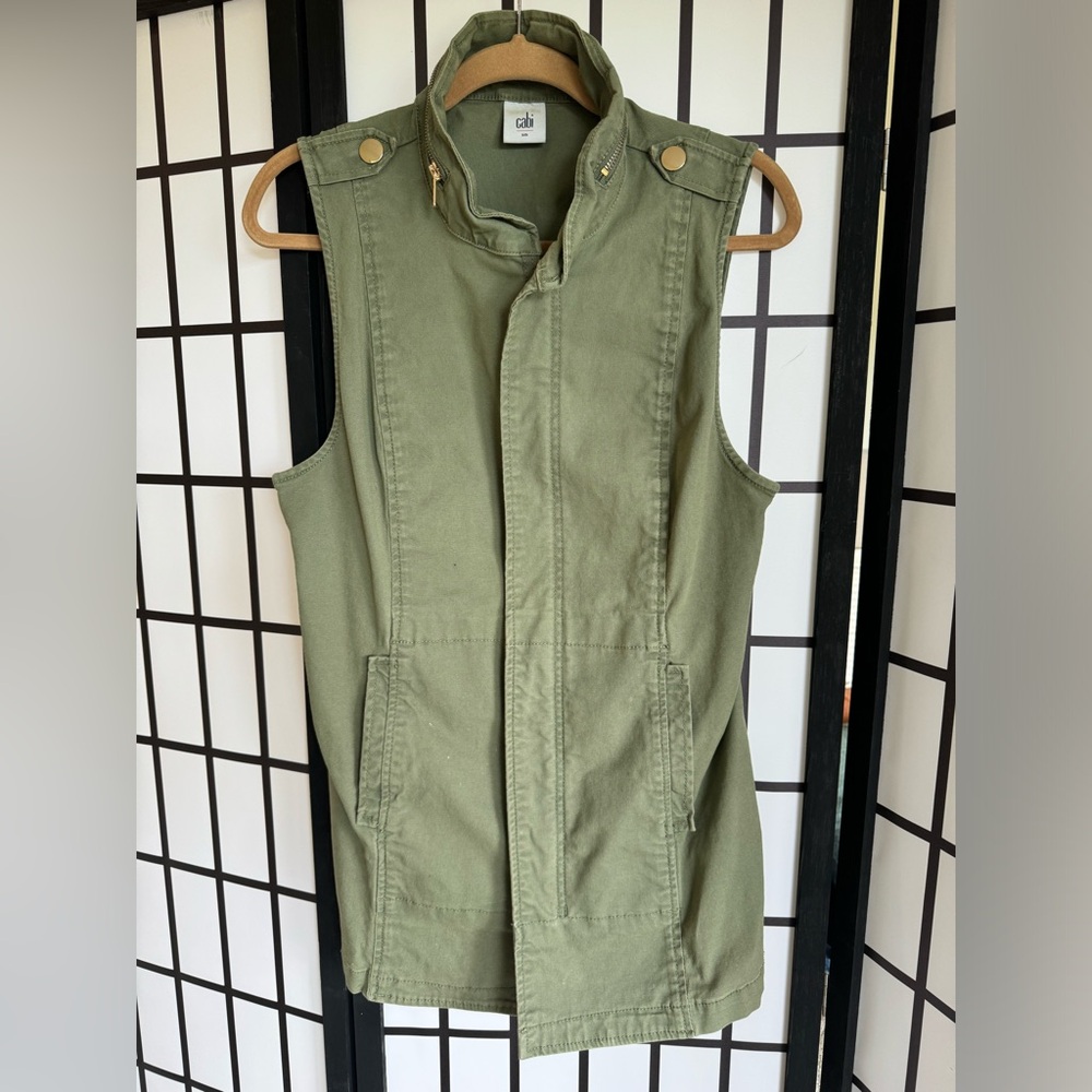 Cabi Army Green Zip-Up Long Vest With Cinched Waist - Gem